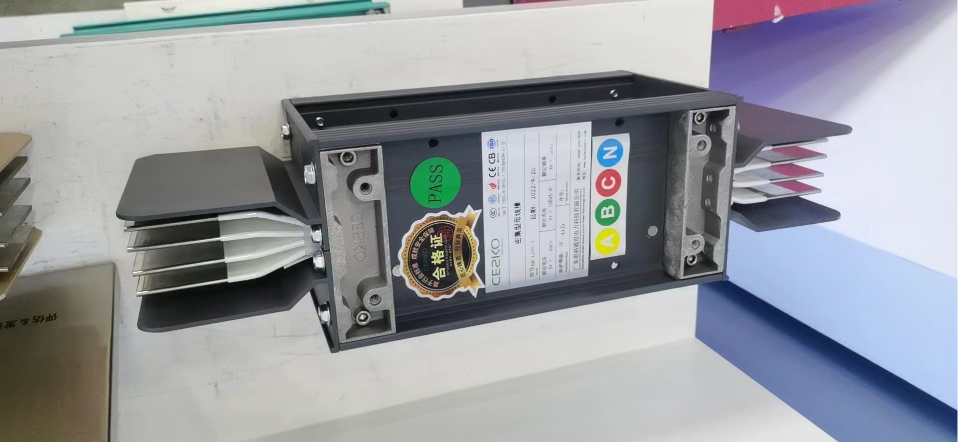 Industrial / Commercial LV Busbar Duct System IEC 61439-6 Standard