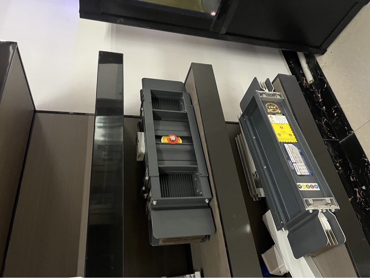 High Performance Electric Busway 380V 660V For Power Transmission